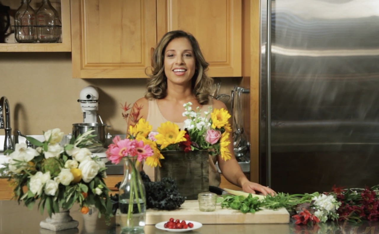 Easy Spring Flower Bouquet Made in the Kitchen - HipLatina