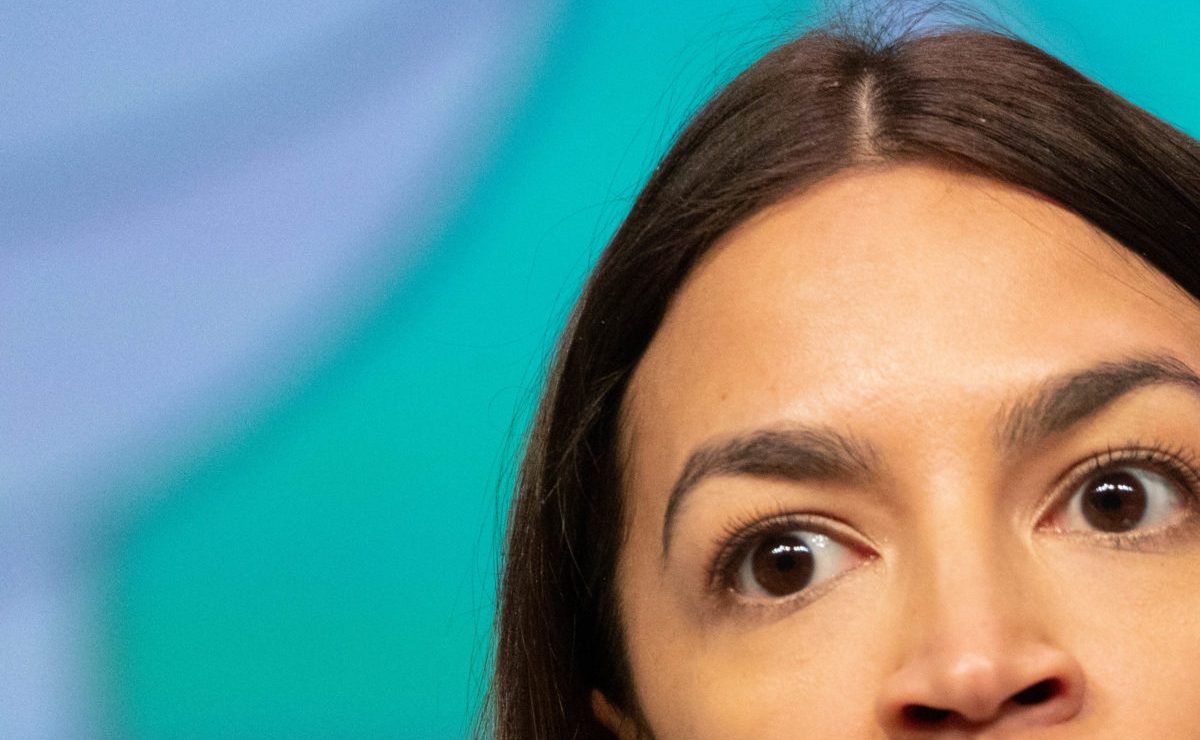 AOC Recounts Fearing for Her Life During Capitol Insurrection - HipLatina
