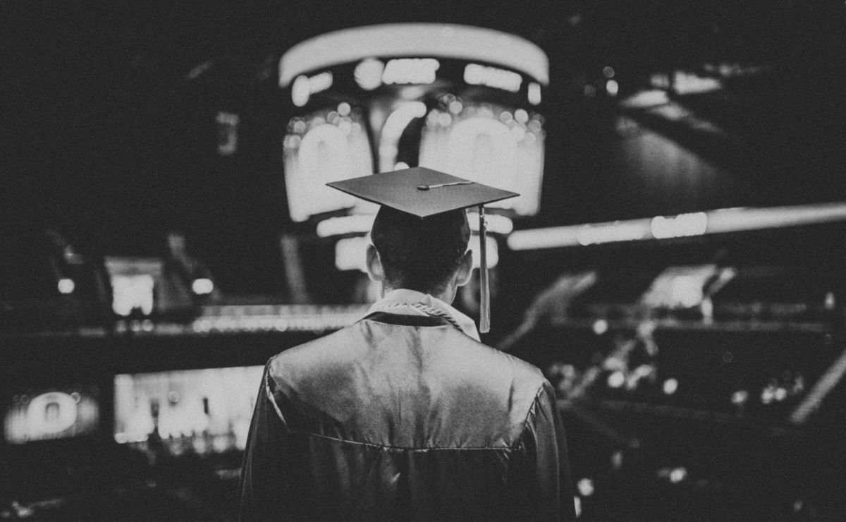 A White Mom Who Lied About Son Being a Minority for College Admittance ...