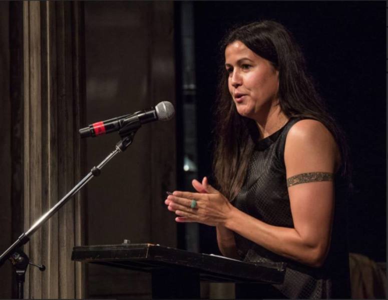 Natalie Diaz is First Latina Poet to Win Pulitzer Prize for Poetry ...